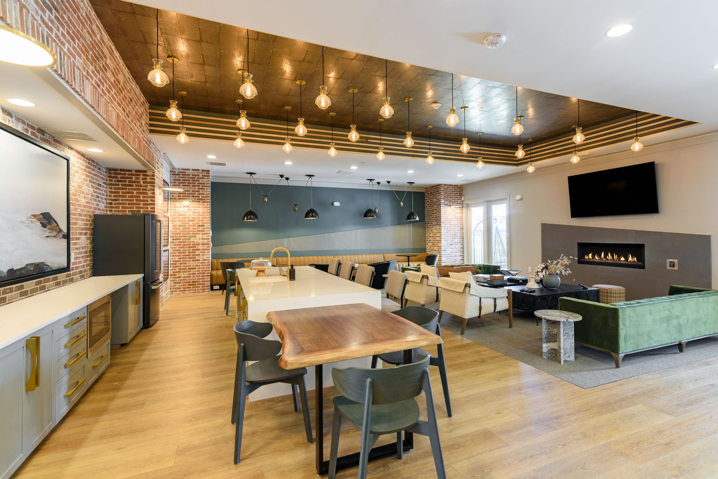 Explore Our Luxury Rentals with Virtual Tours - Hawthorne at the Crest